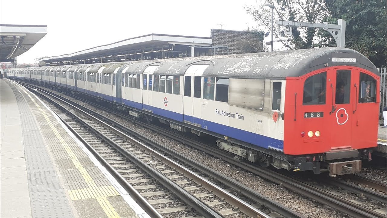 Central Line - 1962 Tube Stock - Rail Adhesion Train - Passing By ...