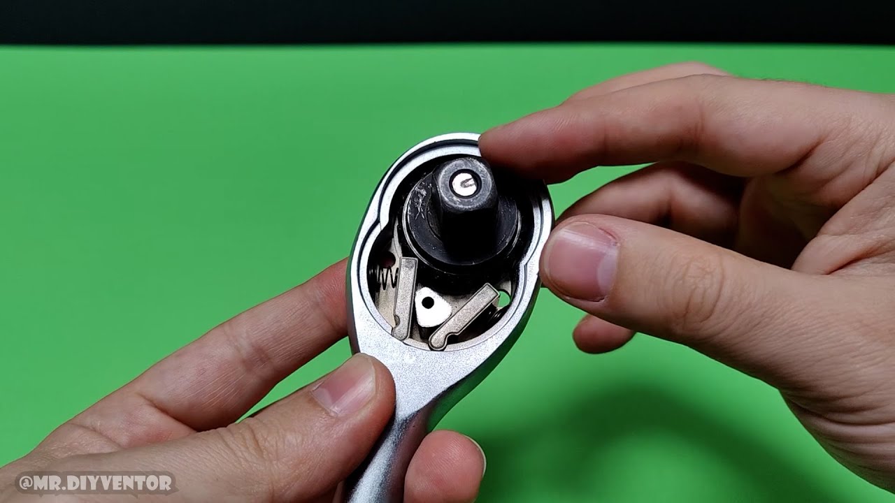 How the ratchet mechanism works - YouTube