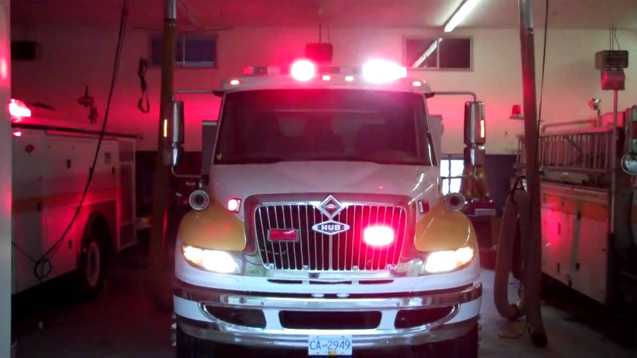 Whelen Freedom Light Bar Parking Brake Released(white lights on) - YouTube