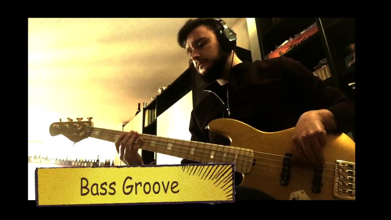 Matteo Carlini - Bassmods Groove/Solo - YouTube