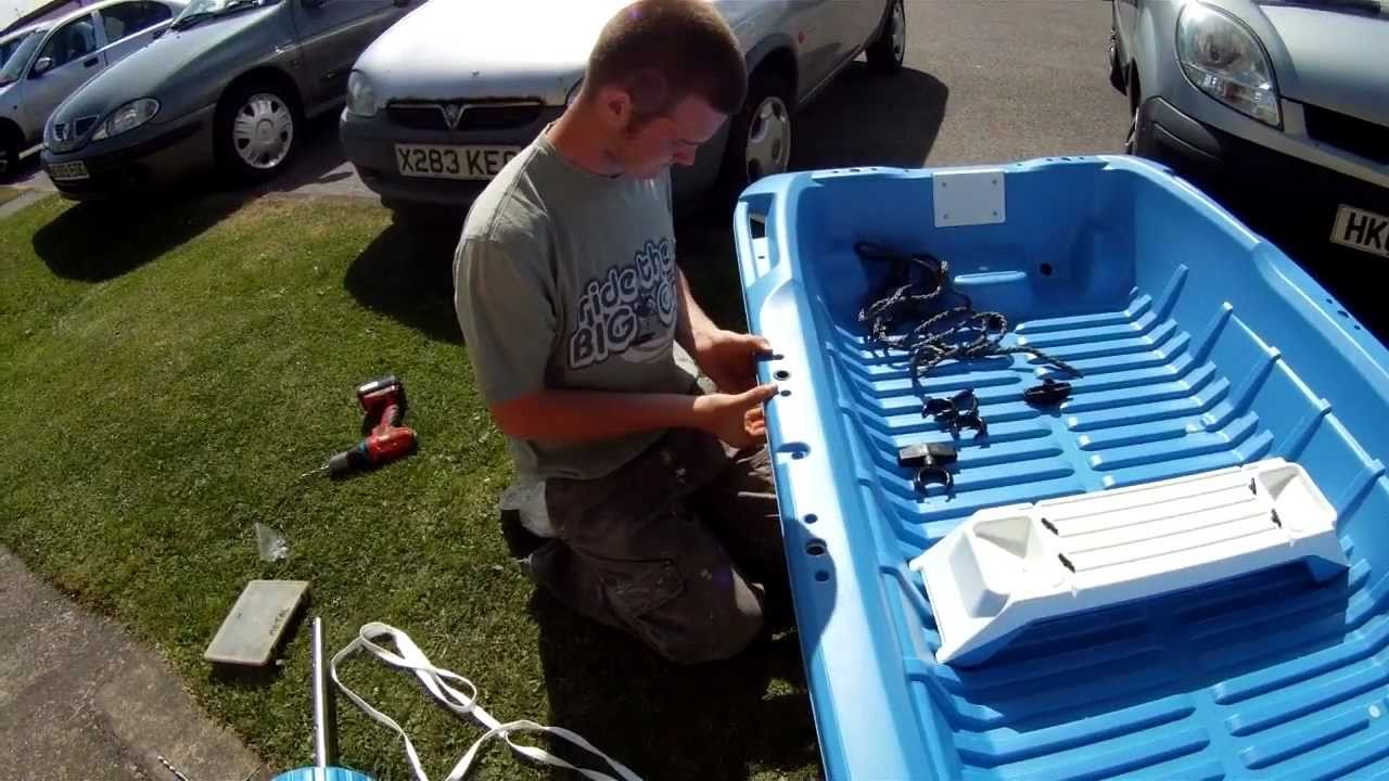 Bic 245 Dinghy unboxing - YouTube