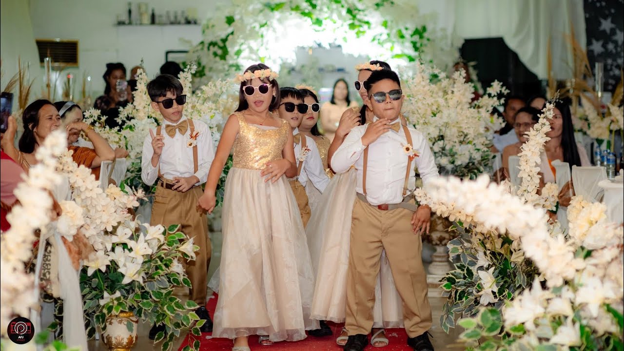(WEDDING ENTOURAGE) Bearers and Flower Girls - YouTube