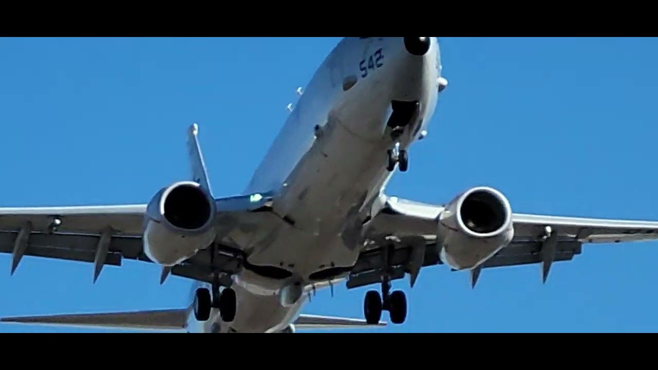 P8A Poseidon Submarine Hunter Touch and Go - YouTube