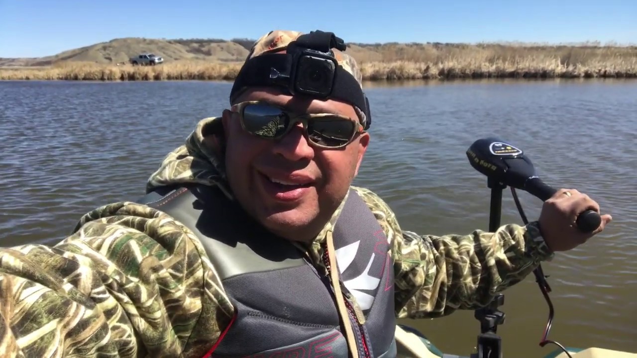 Boat Bow Fishing: Steve Gloade - YouTube