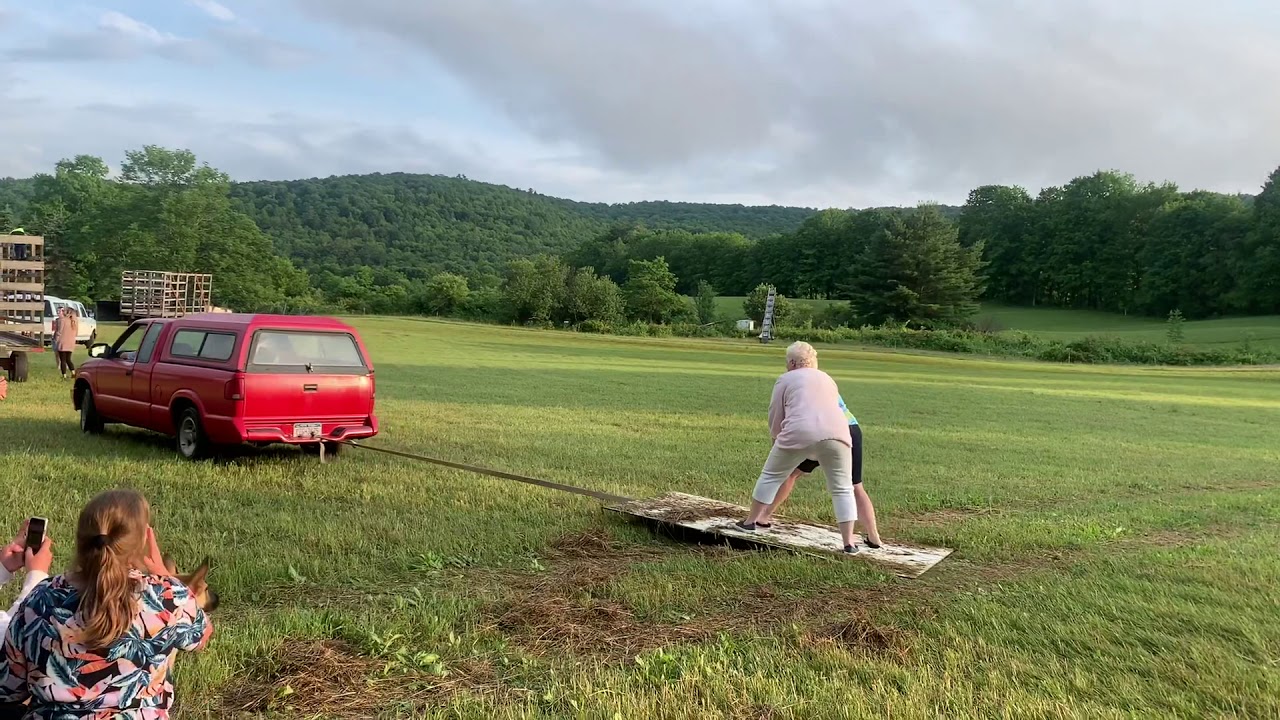 Wenner Farm Redneck Surfing - YouTube