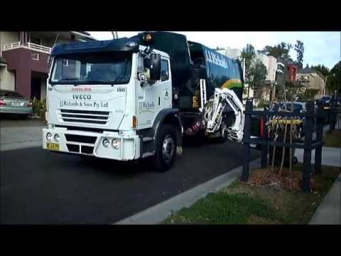 JJ Richards Side Loader - YouTube