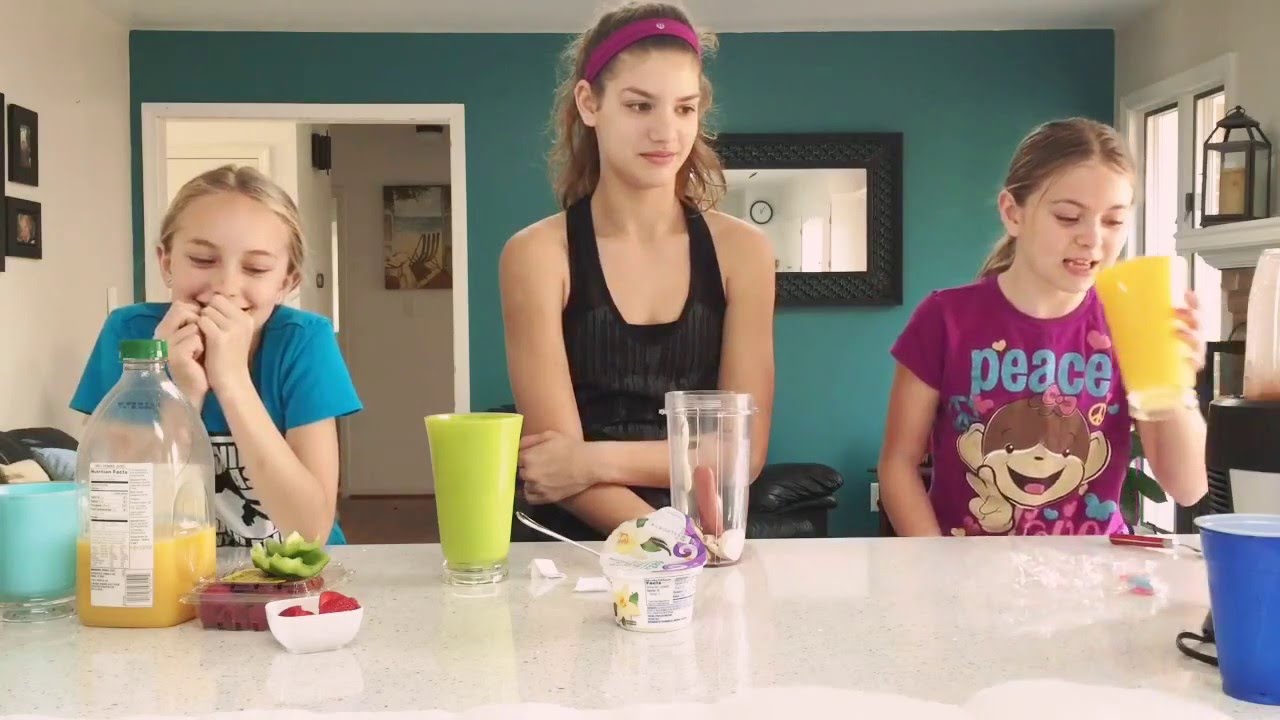 GROSS SMOOTHIE CHALLENGE || dancenastics - YouTube