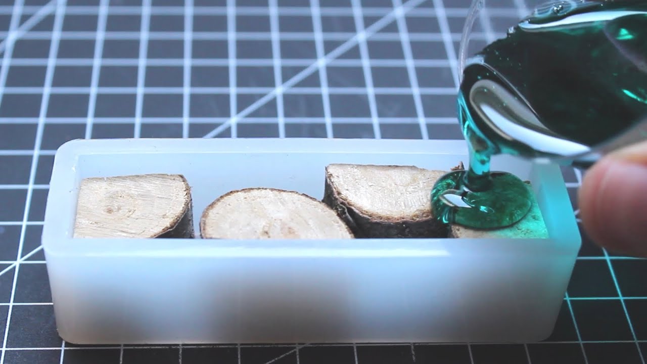 Amazing Blue Branch Resin Pendant / Resin Art / Resin Jewelry - YouTube