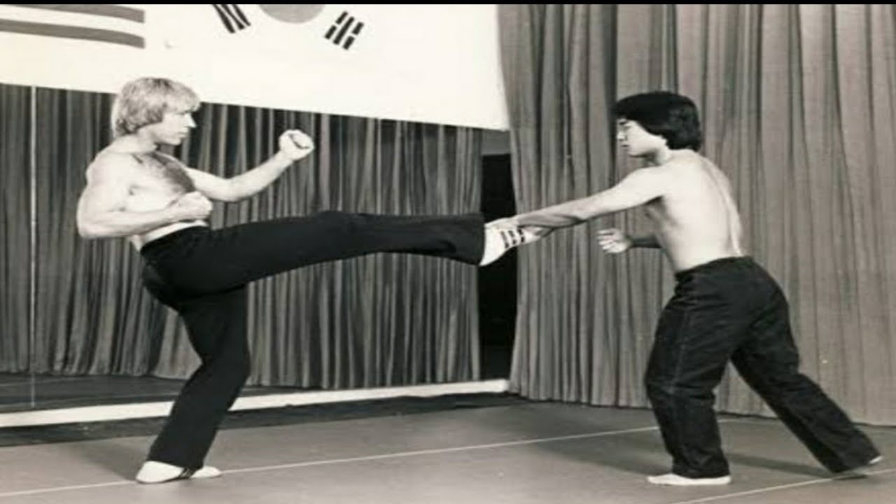 Chuck Norris training - YouTube