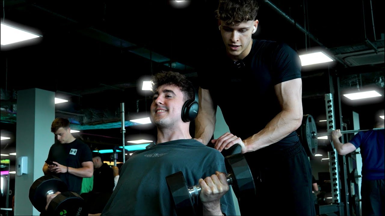 How To Build Muscle As A Skinny Guy! Ft. My Cameraman - YouTube