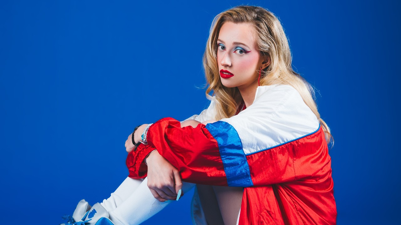 Isa Buzzi - Coração Blindado (Videoclipe oficial) - YouTube