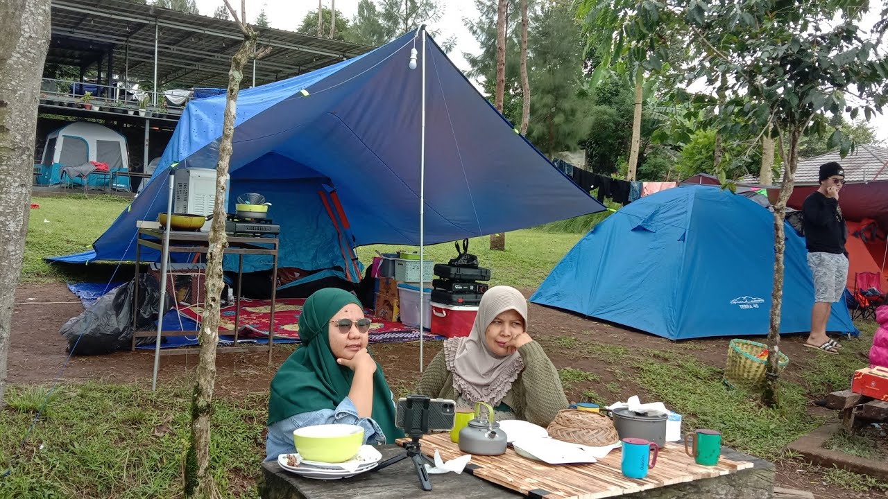 Camping Perdana di Teras Danoe Situ Cileunca Pangalengan Bandung Jawa ...