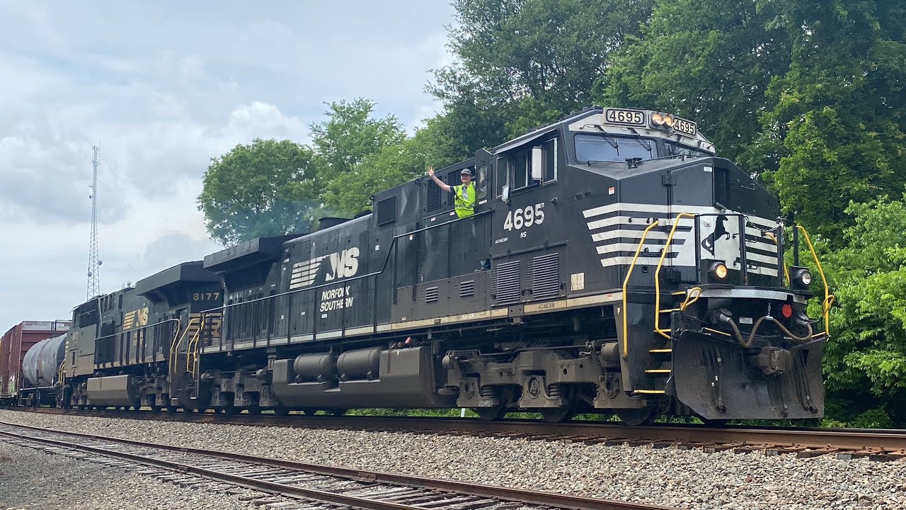 NS 4695 leads a long NS 12R with an incredible crew!!! 4-30-2024 - YouTube