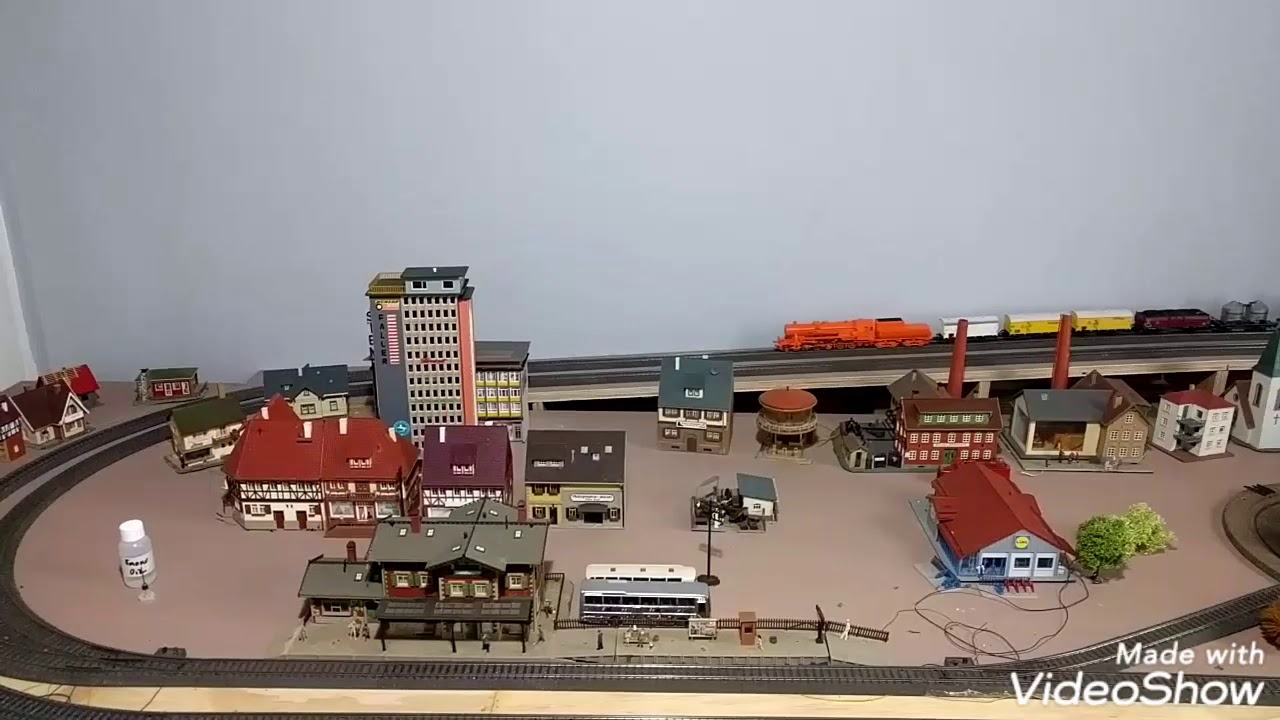 Marklin BR52 in Orange 34155 - YouTube