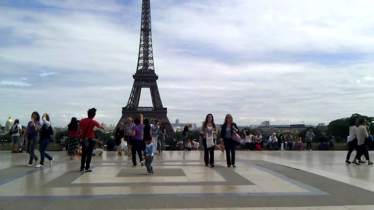 Kavin Dancing in Front of Eiffel Tower July 15th 2012 - YouTube