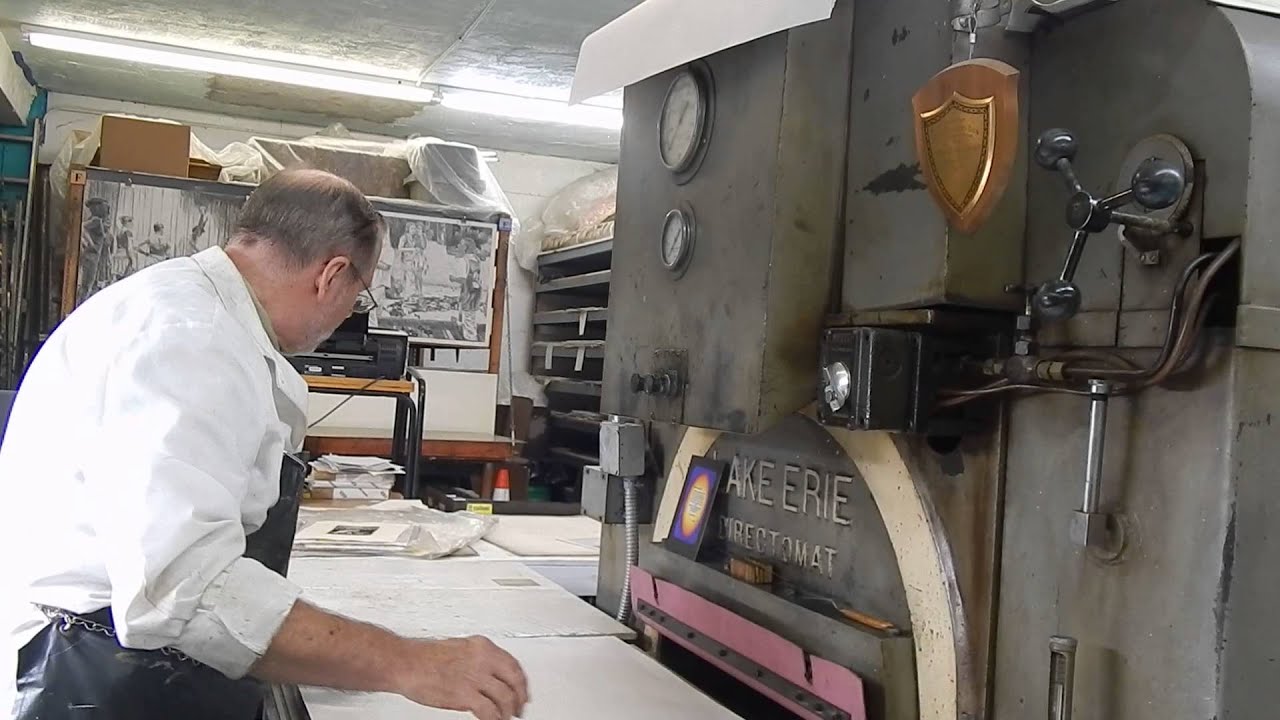 Master Printmaker Louis F. Dow printing a colligraph plate - YouTube
