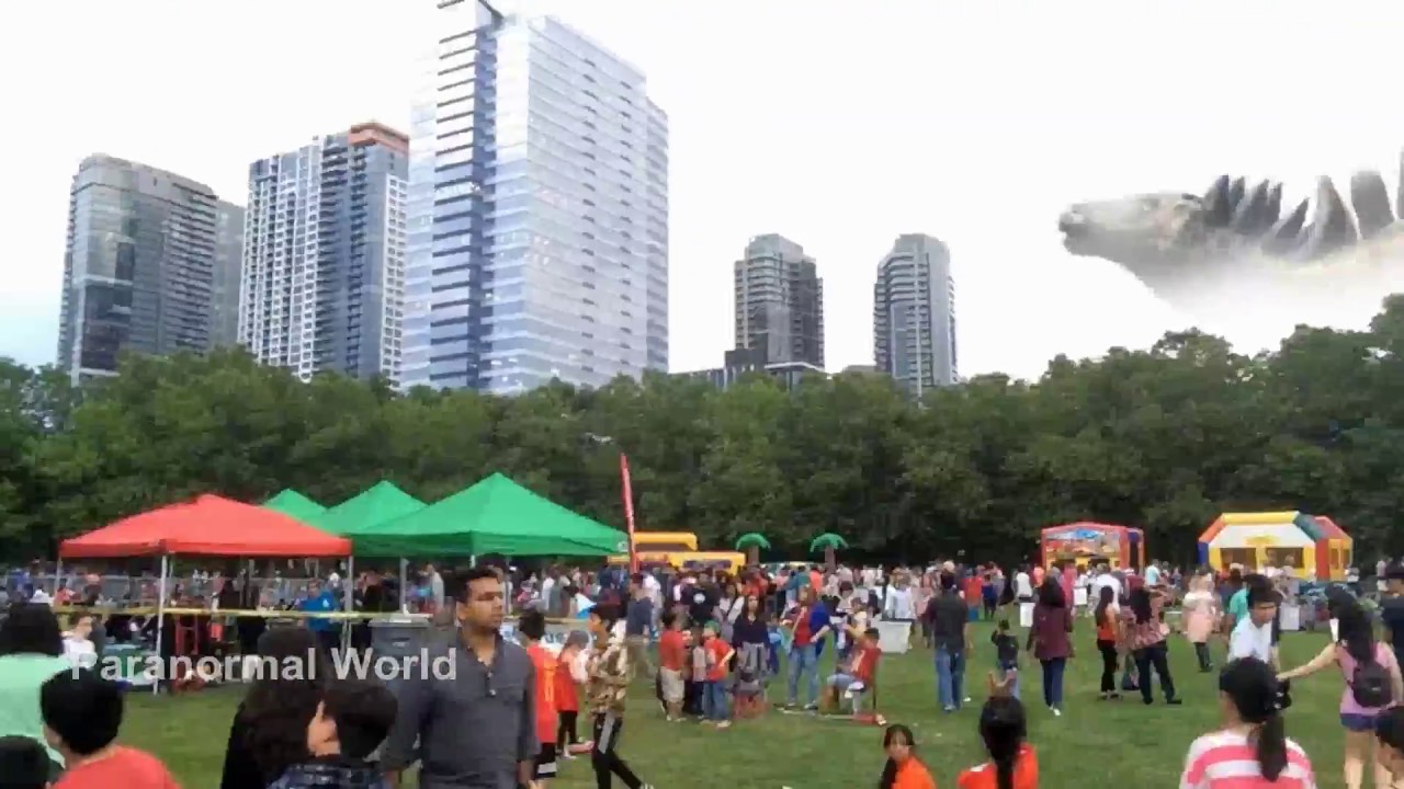 Godzilla attack 4th of July event - YouTube