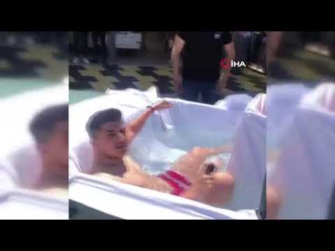 Antalya'da bir garip icat! Araca teras yapıp mangal yaktılar
