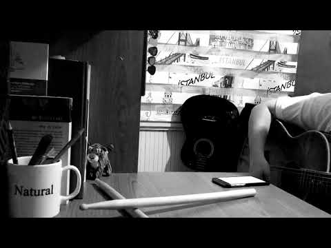 SEN DE BAŞINI ALIP GİTME Cover