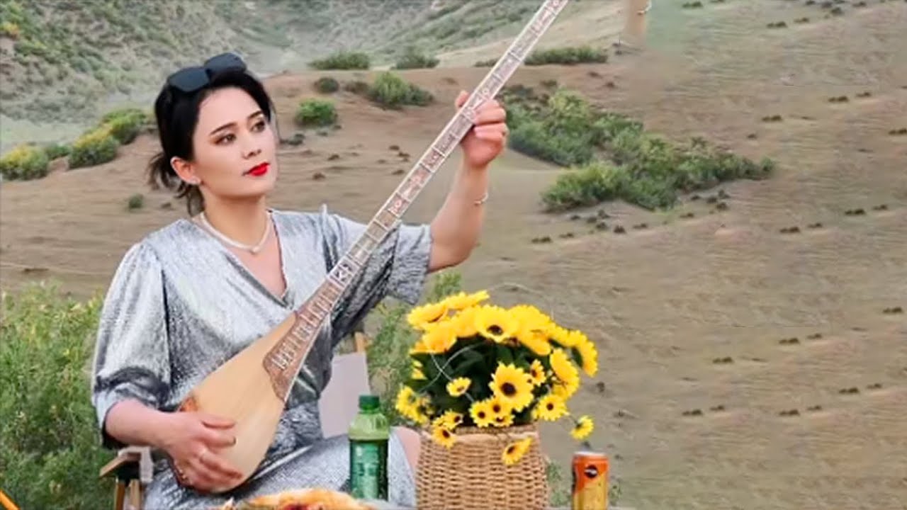 Uyghur tembur music - Yar kilemsen Baraymu - YouTube