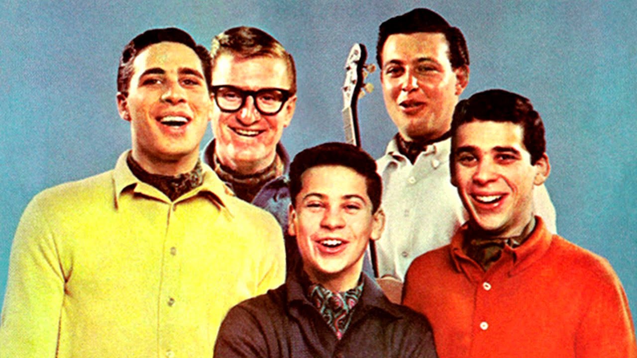 The Tokens - The lion sleeps tonight - YouTube