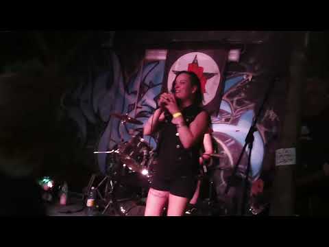 No Exit (aus Berlin :D , mit Sängerin, echt cool :) ) live @ Rochlitz 2025