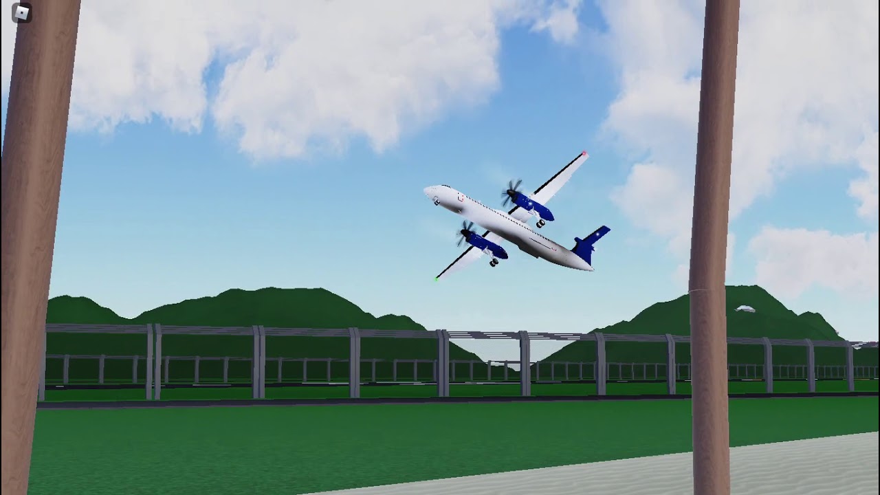 Dash 8 Q400 crashes 6 seconds after take off at SLU, ROBLOX - YouTube