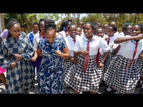 Makûeni 1st Lady Anita Mutula enjoys a thrilling dance with Mwaani ...