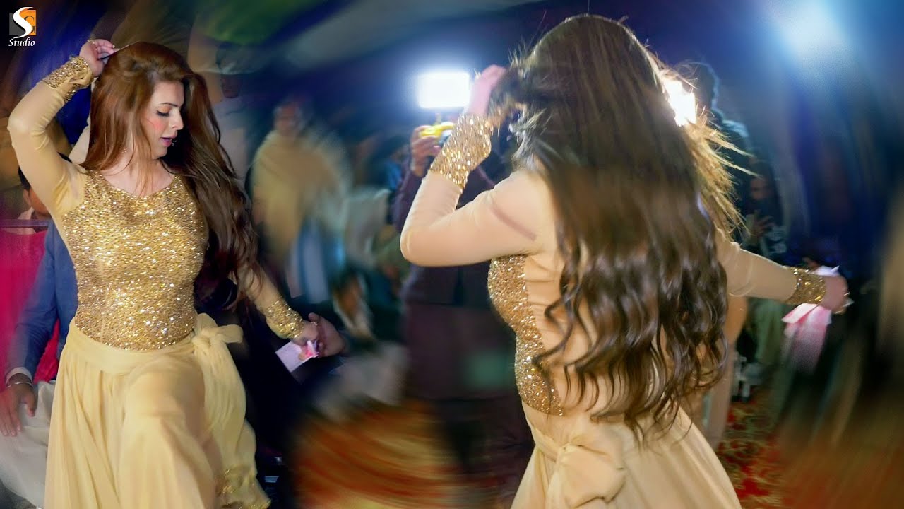 Husan Mukhrey Tun , Hani Sheikh Dance Performance Chakwal Show 2022 ...