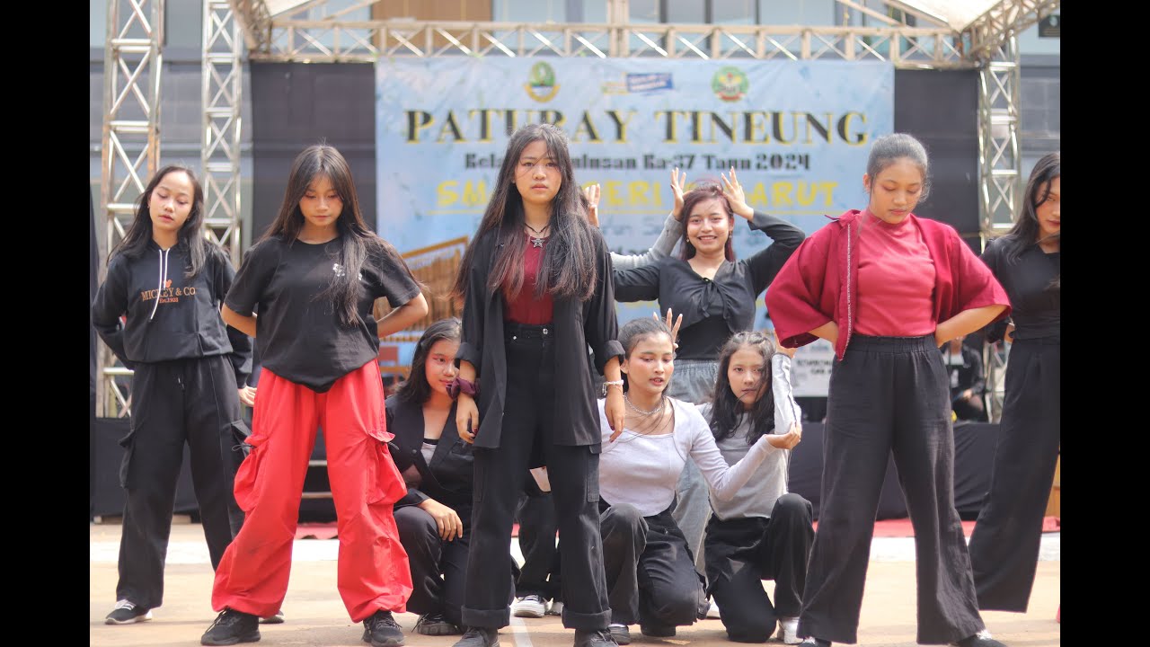 PENAMPILAN EKSKUL MODERN DANCE SMAN 8 GARUT - YouTube