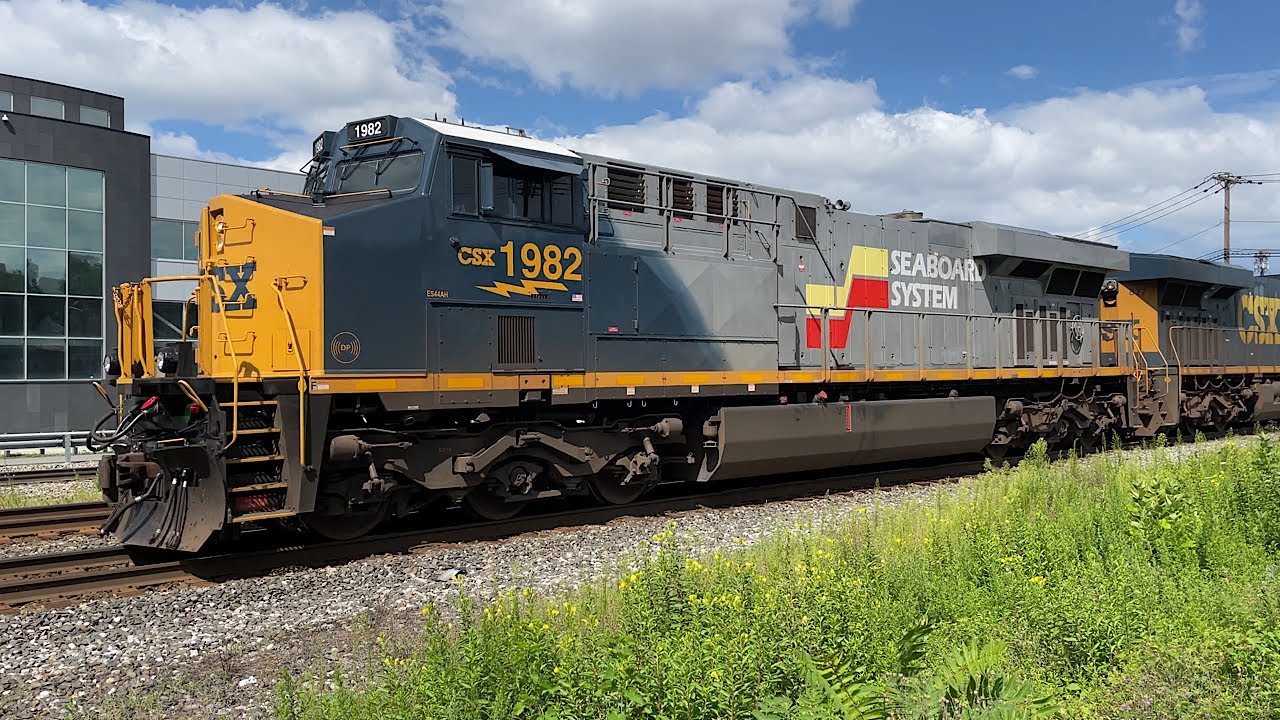 “Danger Zone” Railfanning Music Video - 800 Subscribers Special! - YouTube