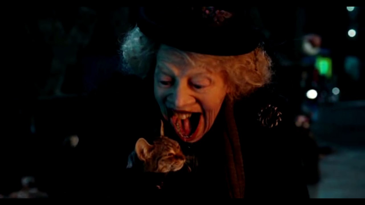 Troll comegatos (Hellboy) - YouTube