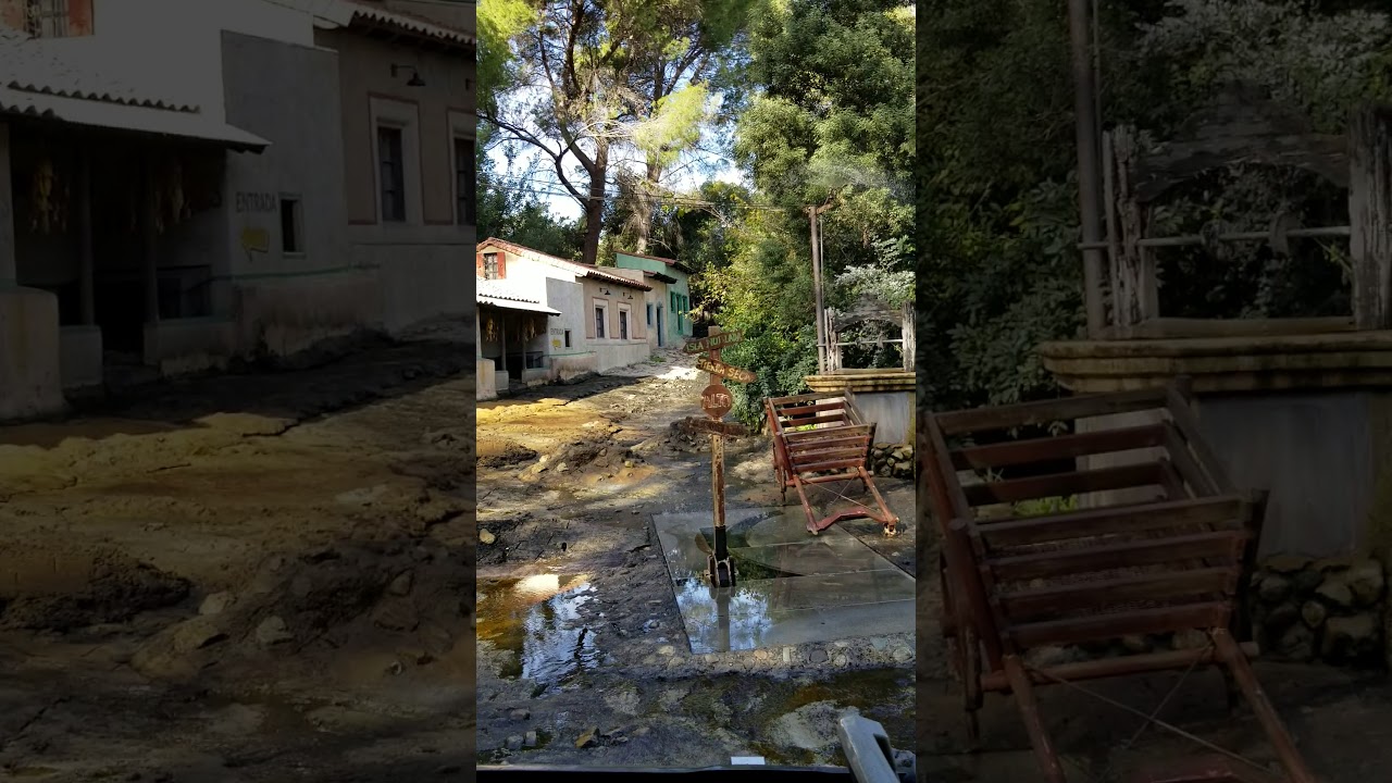 Universal studios flash flood - YouTube