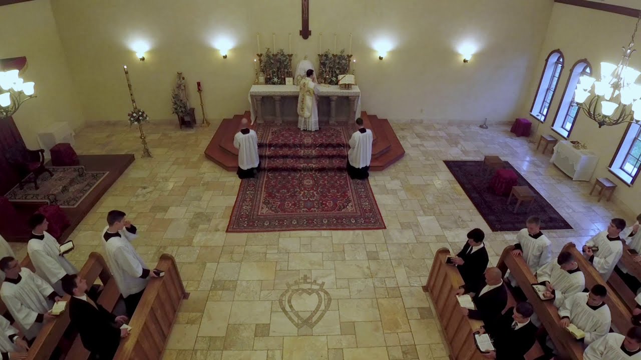Low Mass with Two servers. Traditional Latin Mass at St. Thomas Aquinas ...