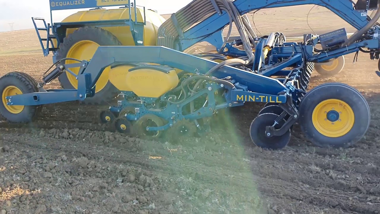 Equalizer Min-Till Precision SL Planter | 16 Rows | 508mm Row Spacing - YouTube