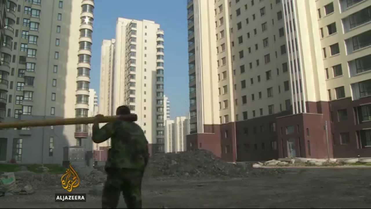 China's ghost towns scare economists - YouTube