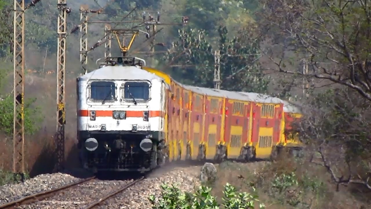 DHANBAD DOUBLE DECKER EXPRESS || A Tribute to this train that changed ...