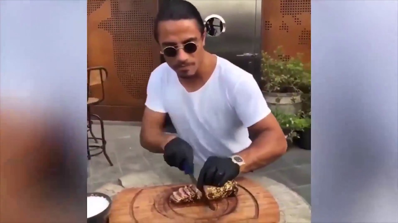 Salt Bae's 24-carat gold steak. - YouTube
