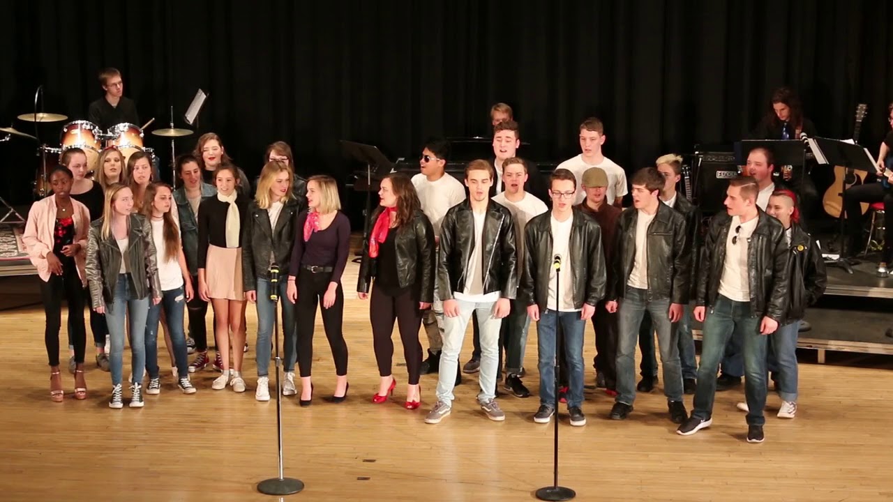 Denfeld's Concert Choir "Summer Nights" - YouTube