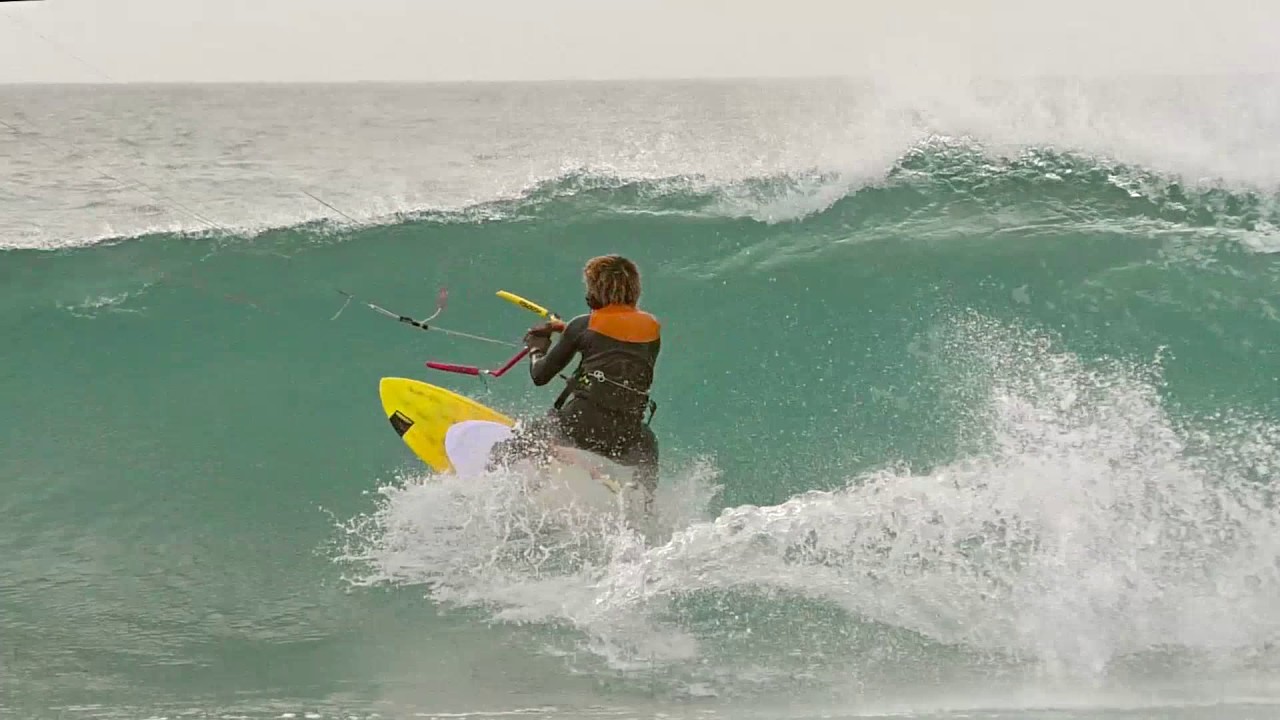 Mitu Monteiro - kitesurf, January 29, 2017 - YouTube