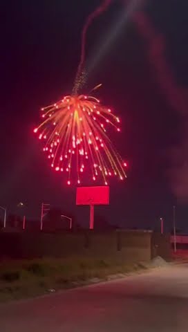 Aprendiendo a aventar el cuete - YouTube