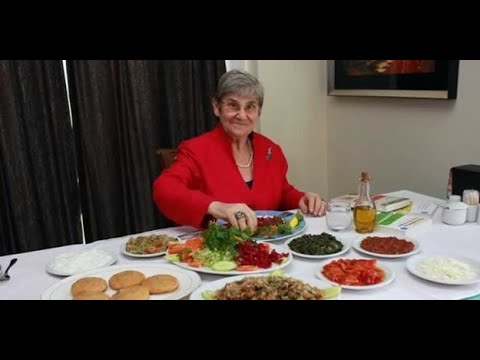 Prof. Dr. Canan Karatay Sağlıklı beslenme ve yaşamla ilgili konularda önemli tüyolar.