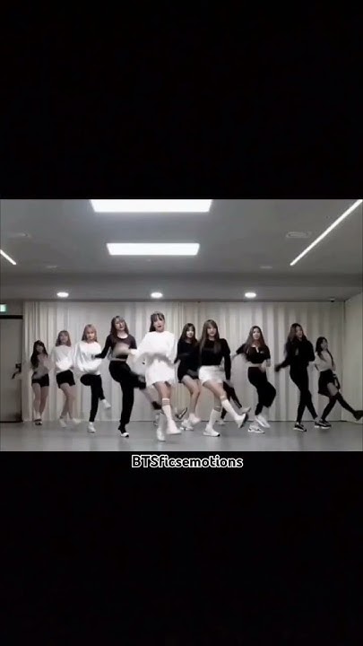 K-pop dance choreography synchronisation 🫡😱 I #kpopchoreography #synchronization#viralshorts # ...