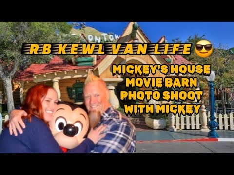 Mickey's House Tour Movie Barn Photoshoot With Mickey Disneyland ...