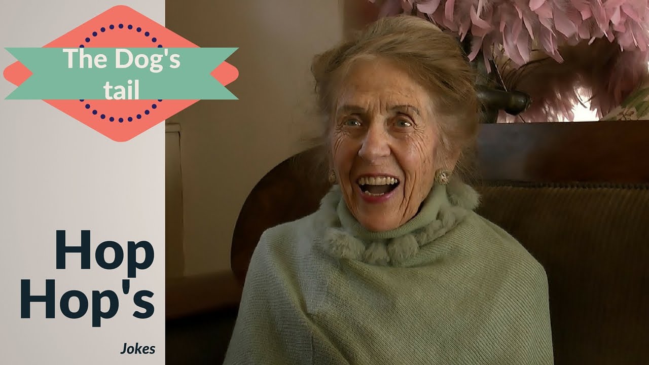 Hop Hop, the dog's tail. And what a slow audience...! - YouTube