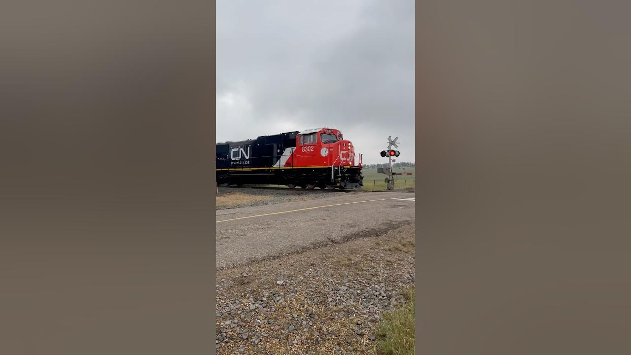 CN 8302 - SD75IACC at Ardrossan, Alberta - YouTube