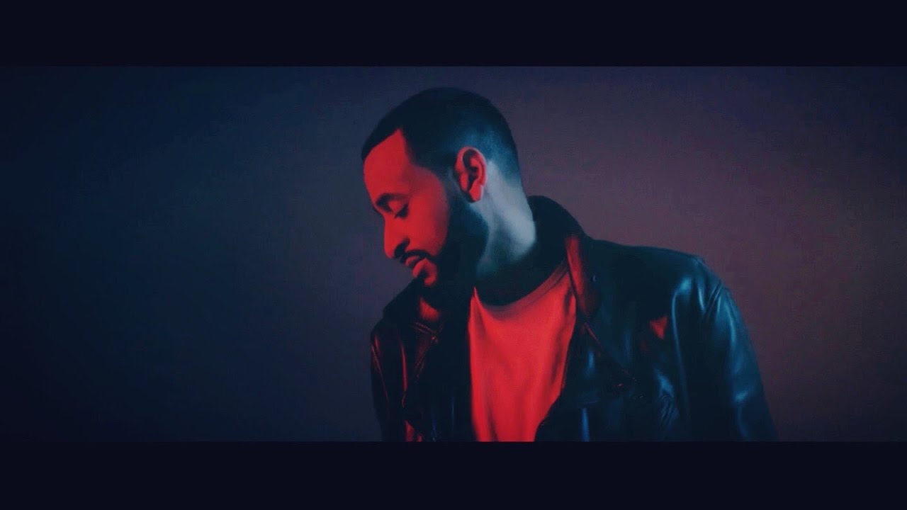 Locksmith - "Neck Pillow" (Official Video) f/ Rebecca Nobel - YouTube