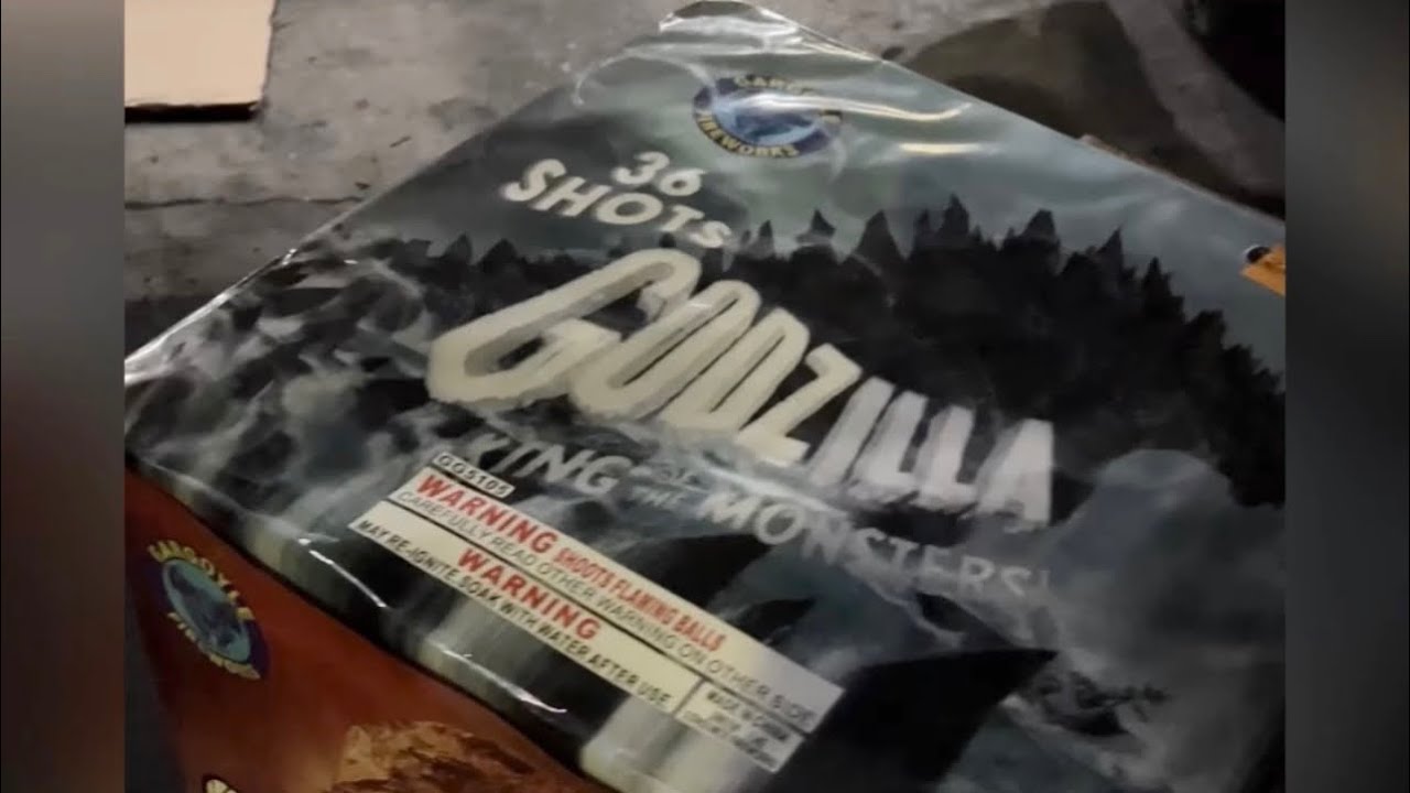 Godzilla 36 Shots Firework (full video) (double breaks) - YouTube