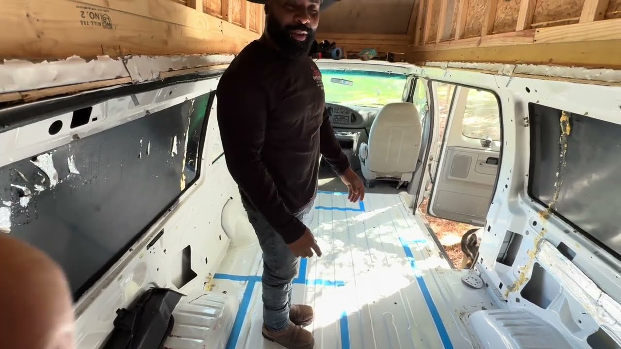 LIVING IN A VAN OFF GRID AND LEAVING EVERYTHING BEHIND - YouTube