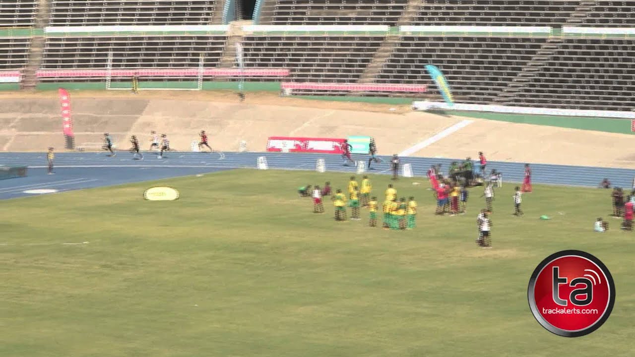 Marvin Anderson, Emmanuel Callender test strength over 400 metres - YouTube
